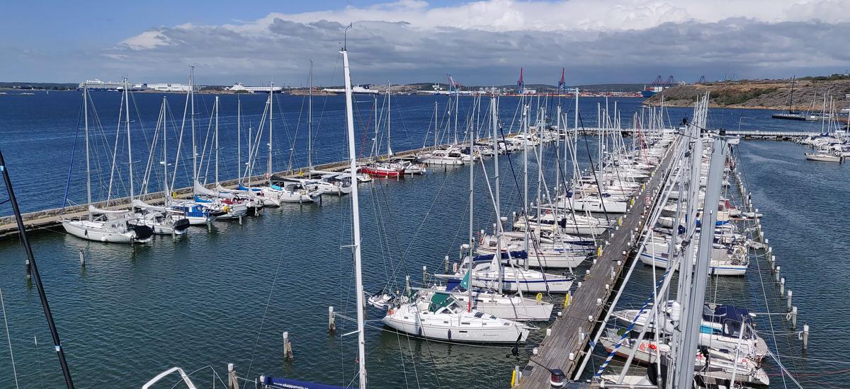 How to set up the mast on your sailboat